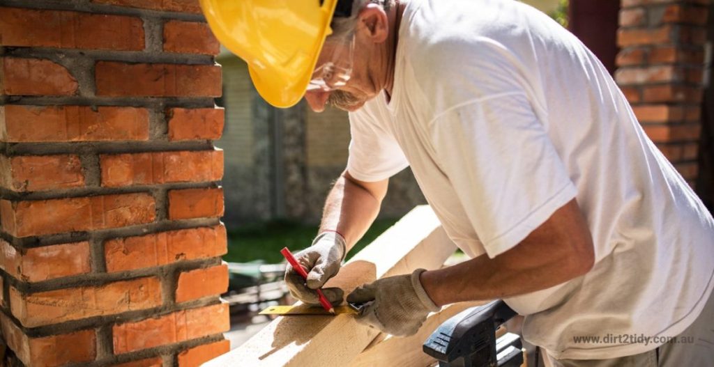 Difference between a carpenter and a builder? - Dirt2tidy