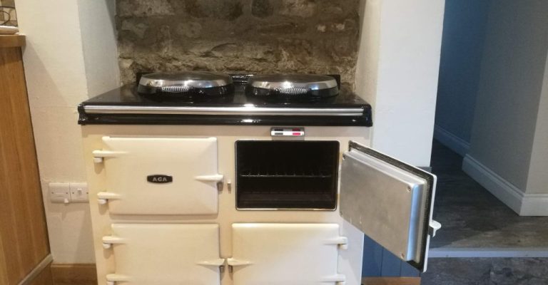 What Is The Difference Between AGA and Rayburn Cookers?
